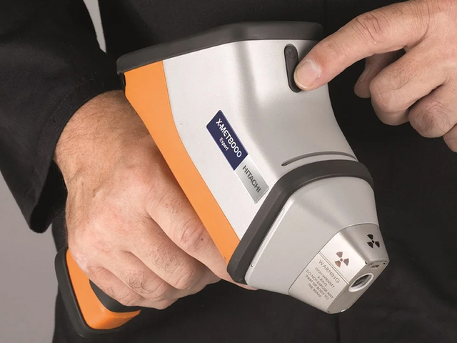 Oxford Instruments XRF Analyzer